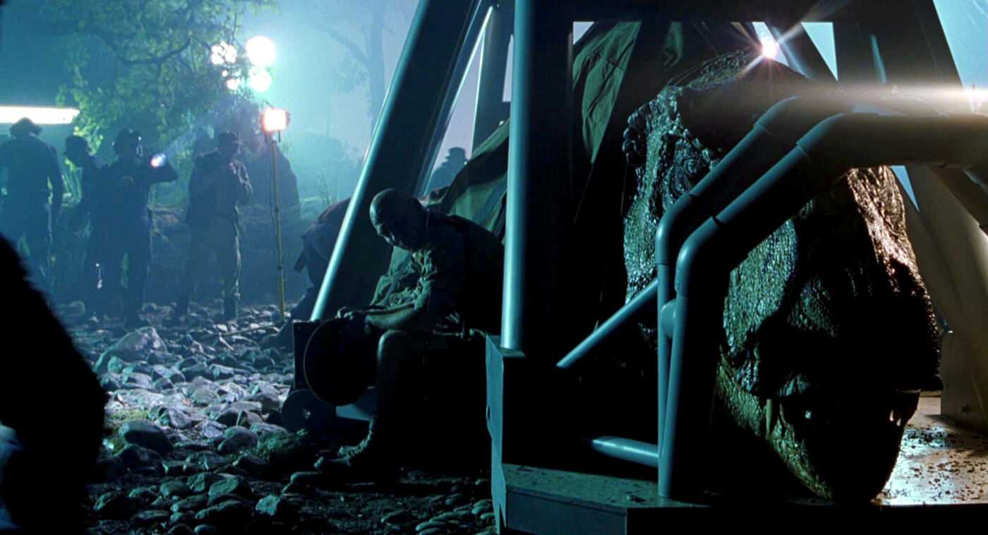 Jurassic World 2 to be a more complex film, exploring the mistreatment ...